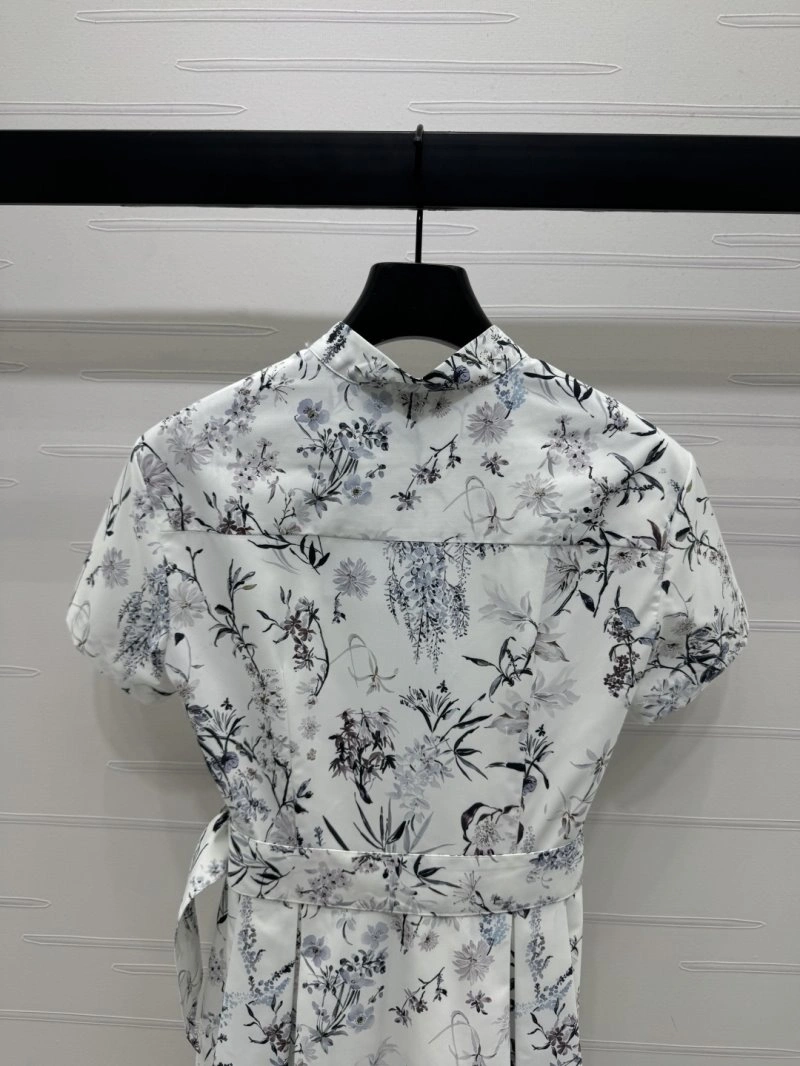 Low-cost Christian Dior Dress