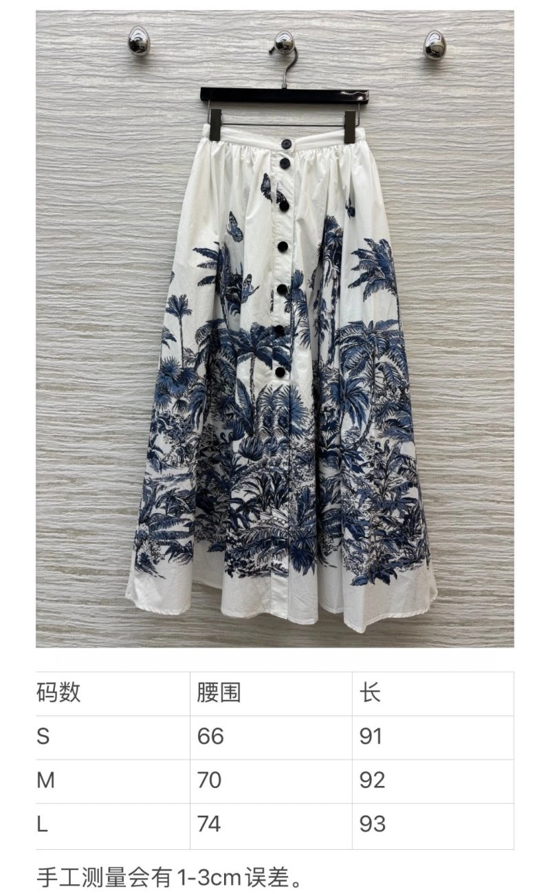 Low-cost Christian Dior Dress