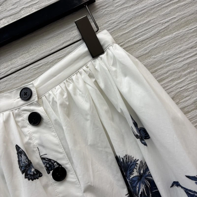 Low-cost Christian Dior Dress