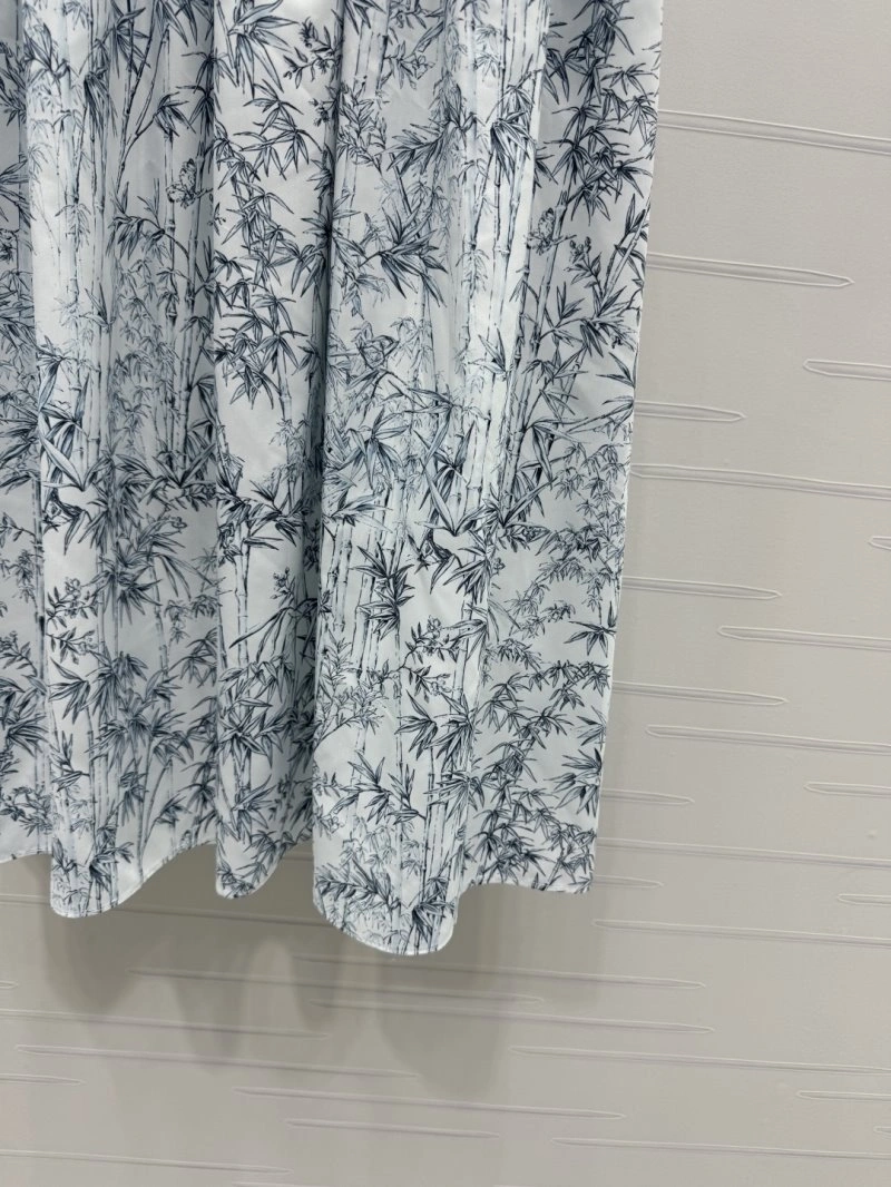 Low-cost Christian Dior Dress