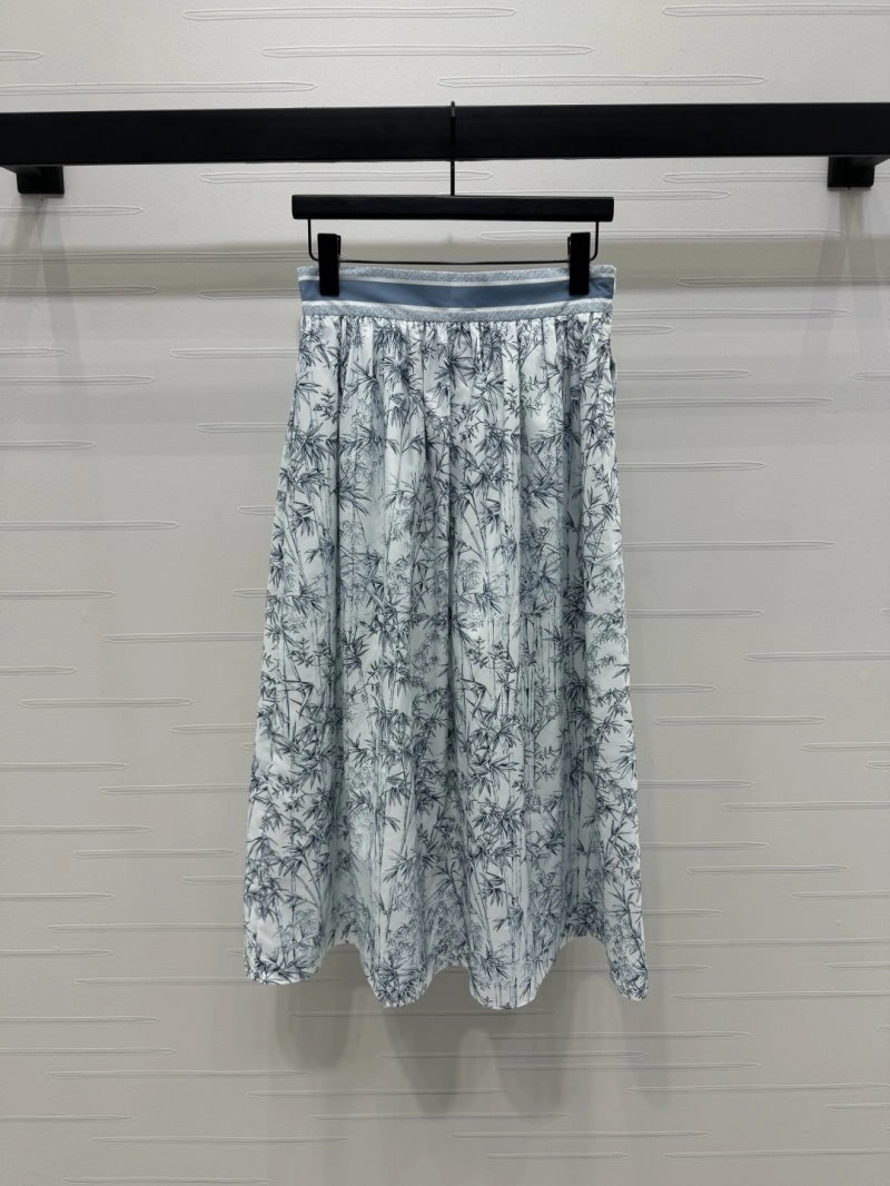 Low-cost Christian Dior Dress