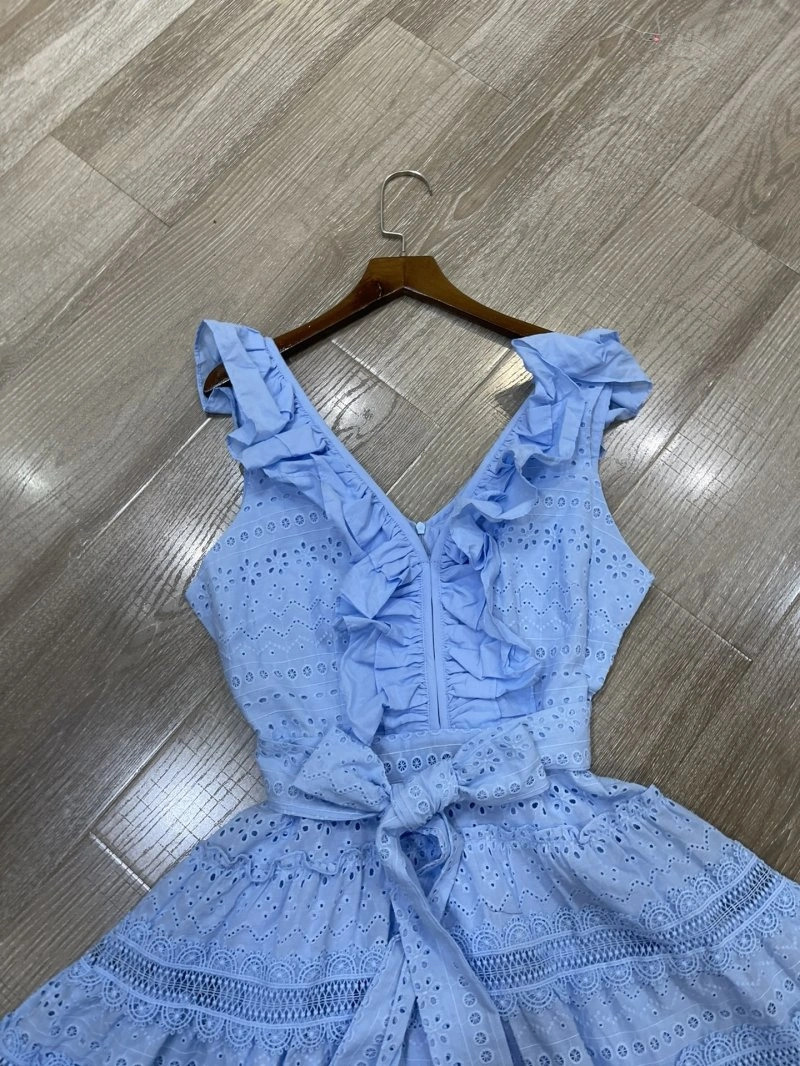 Low-cost Christian Dior Dress