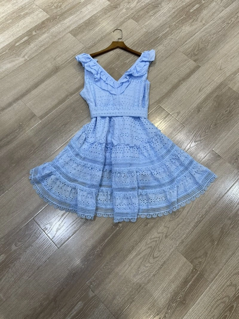 Low-cost Christian Dior Dress