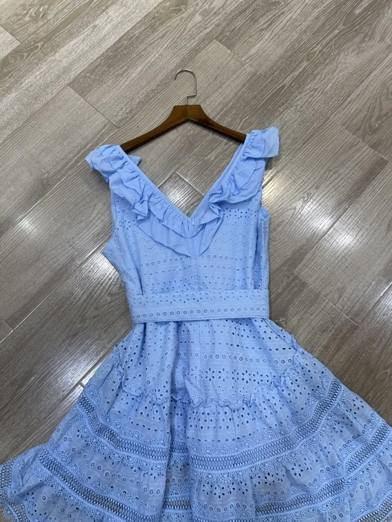 Low-cost Christian Dior Dress