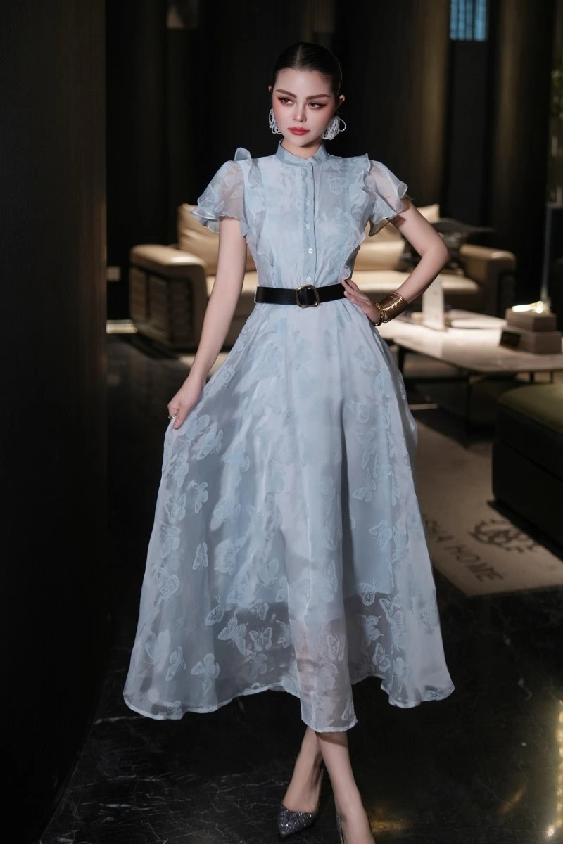 Low-cost Christian Dior Dress