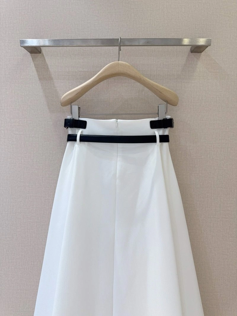 Low-cost Christian Dior Dress