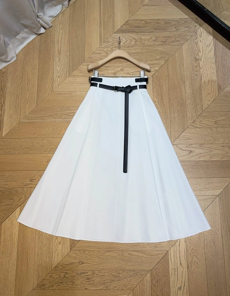 Low-cost Christian Dior Dress