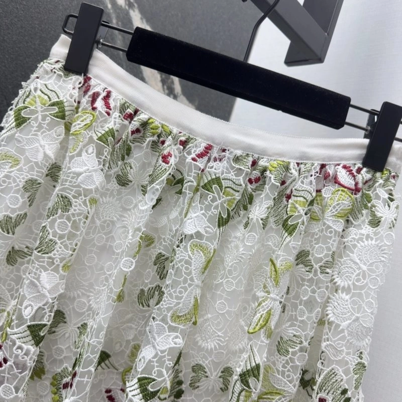 Low-cost Christian Dior Dress