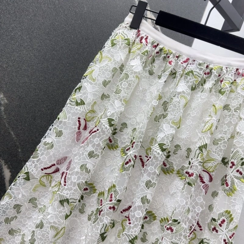 Low-cost Christian Dior Dress