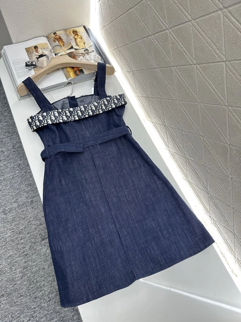 Low-cost Christian Dior Dress
