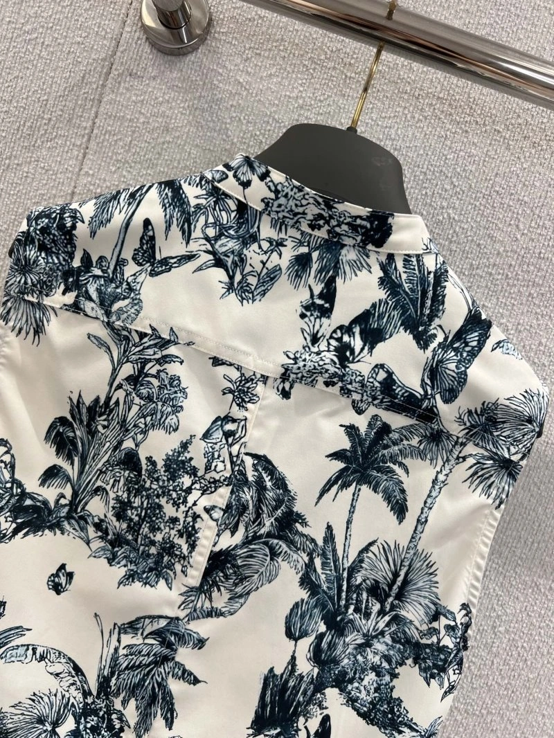 Low-cost Christian Dior Dress