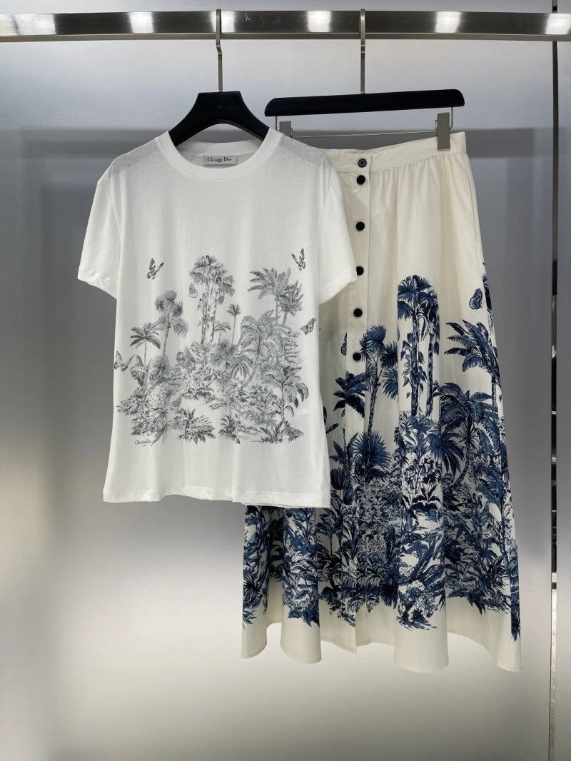 Accurate model Christian Dior Dress