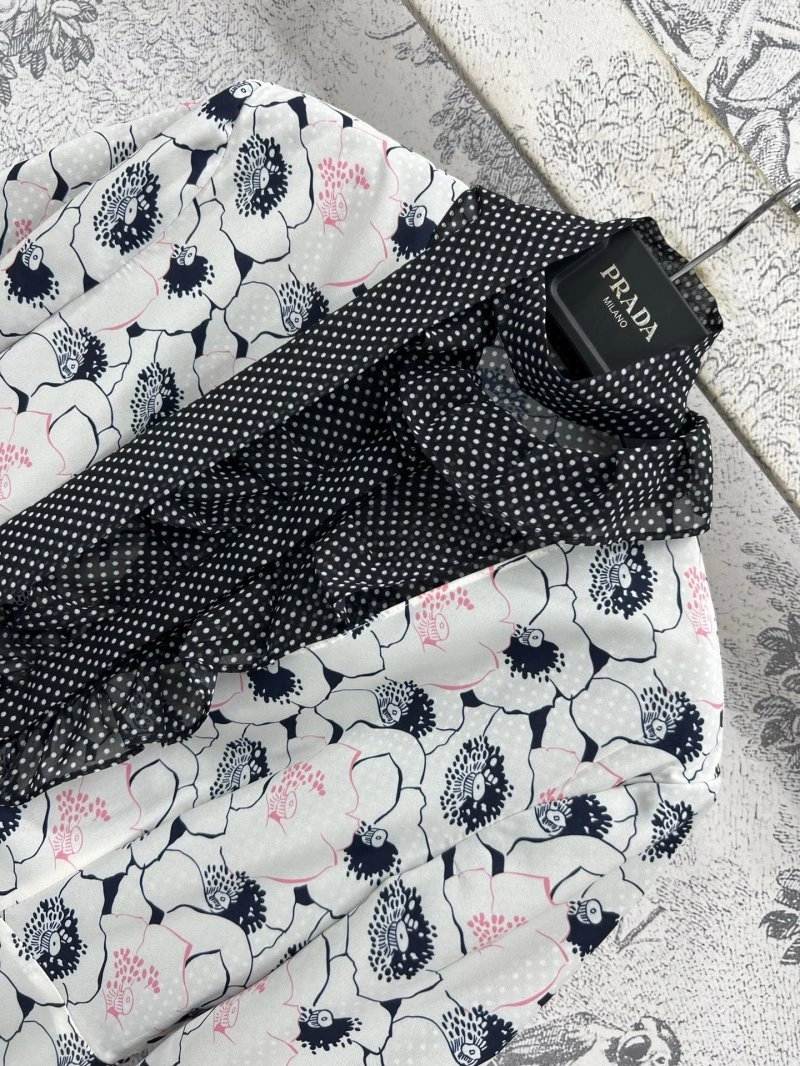 Inexpensive Christian Dior Dress