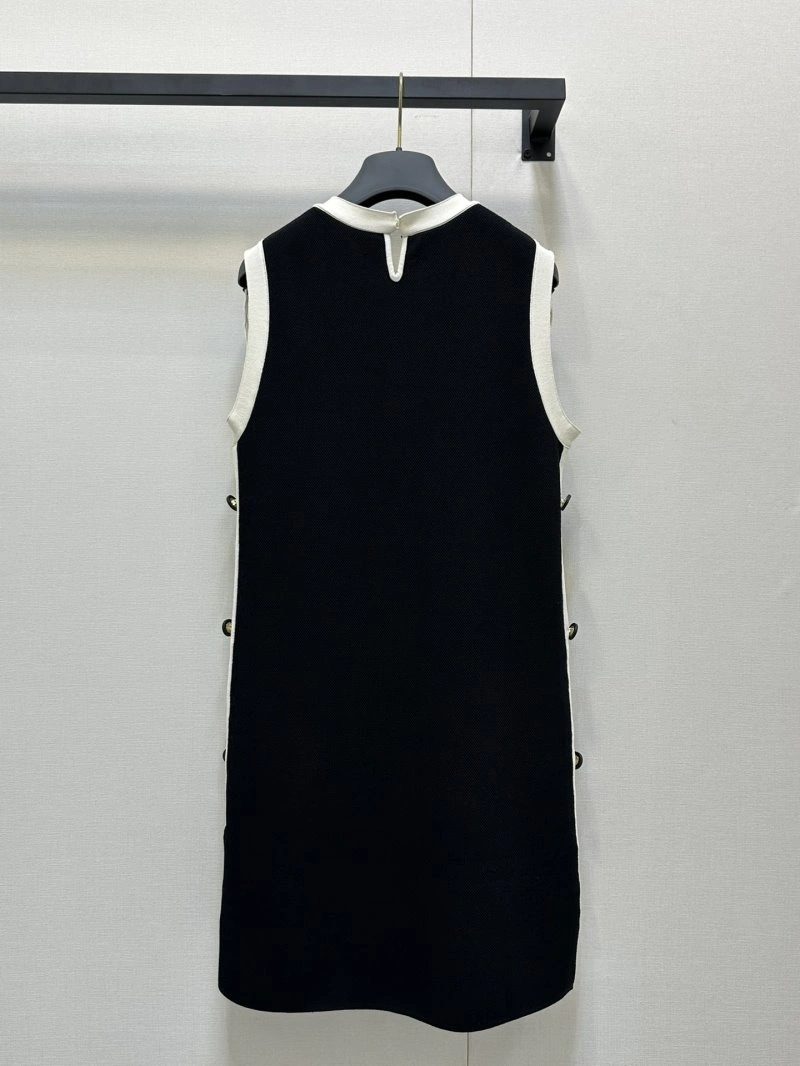 Low-cost Christian Dior Dress