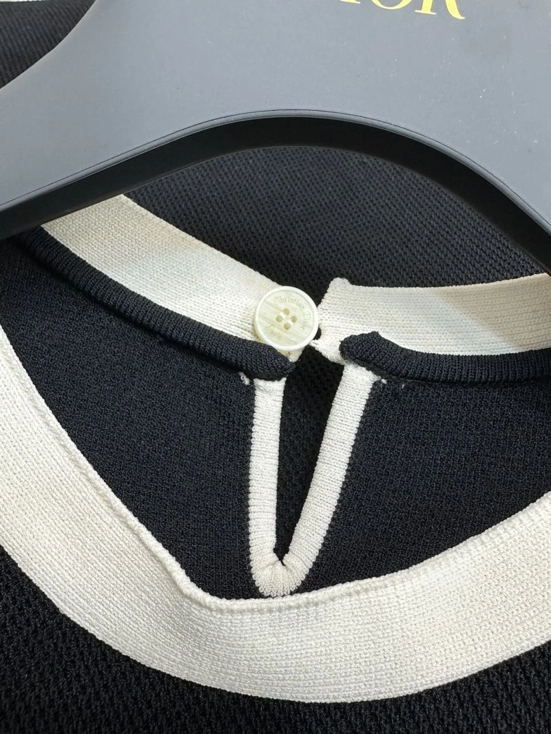 Low-cost Christian Dior Dress