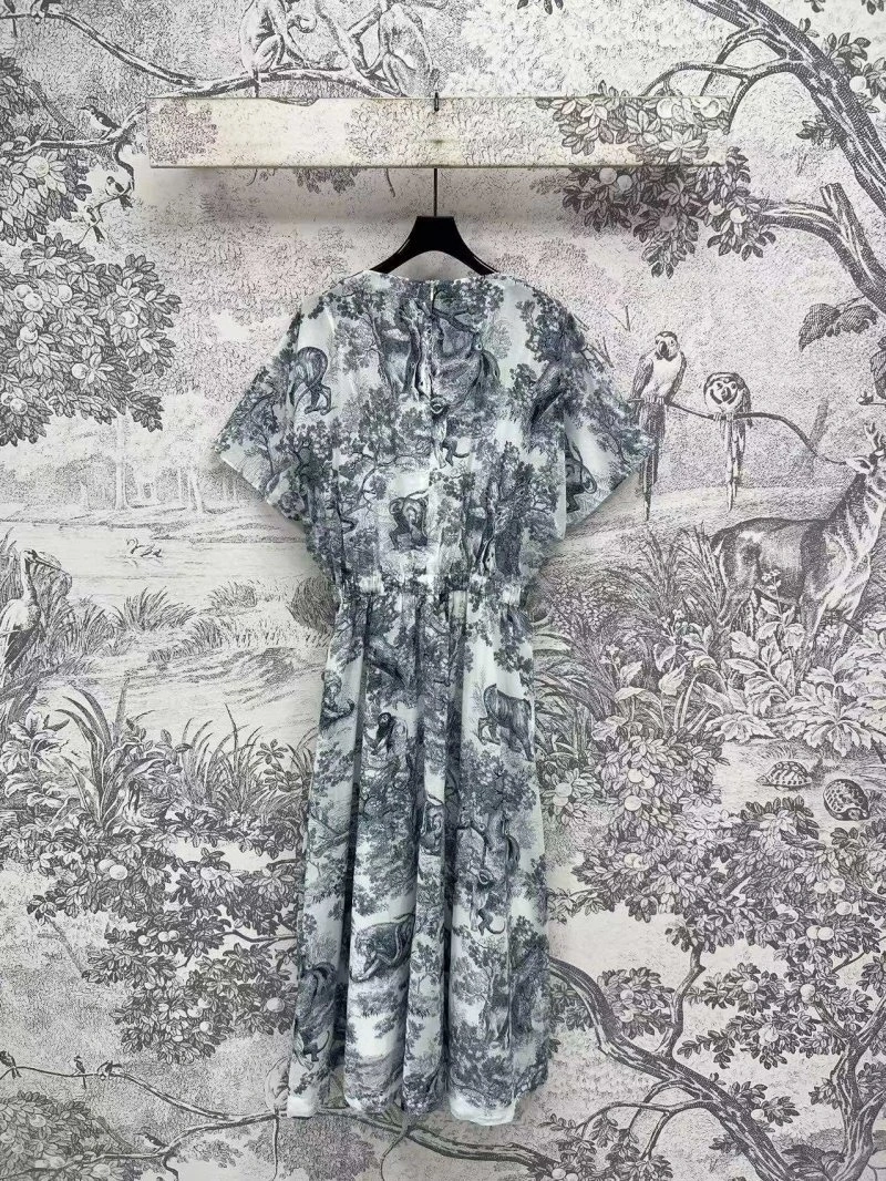 Low-cost Christian Dior Dress