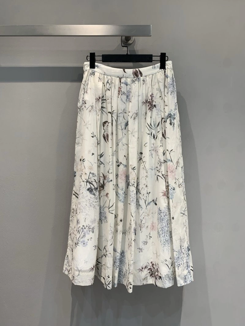 Low-cost Christian Dior Dress