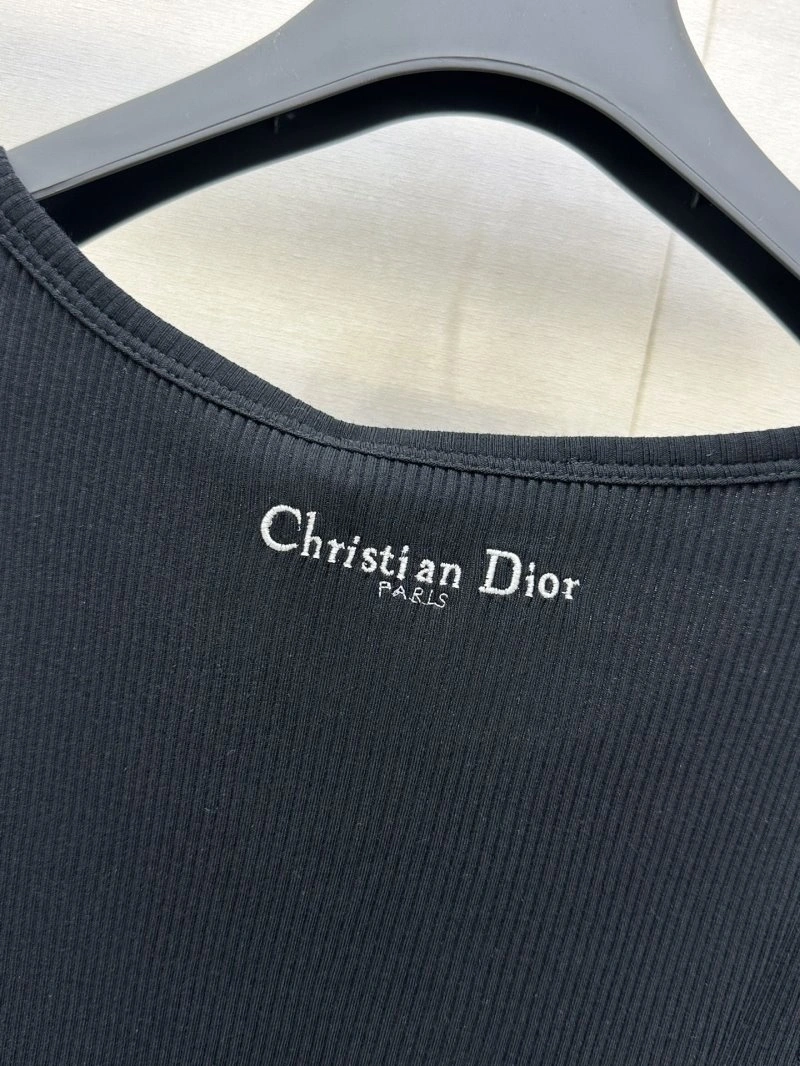 Low-cost Christian Dior Dress