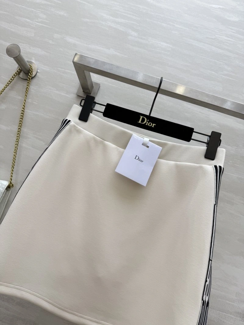 Low-cost Christian Dior Dress