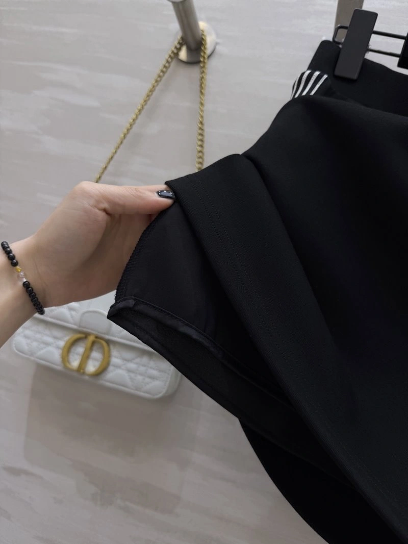Low-cost Christian Dior Dress