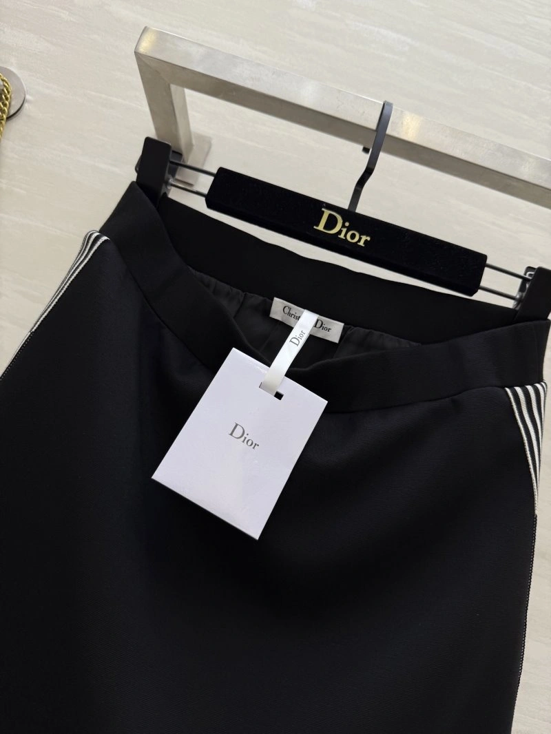Low-cost Christian Dior Dress