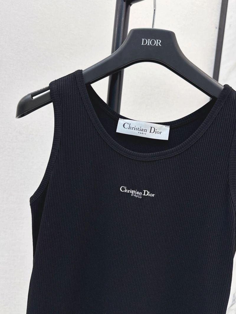 Low-cost Christian Dior Dress
