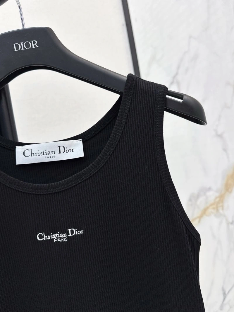 Low-cost Christian Dior Dress