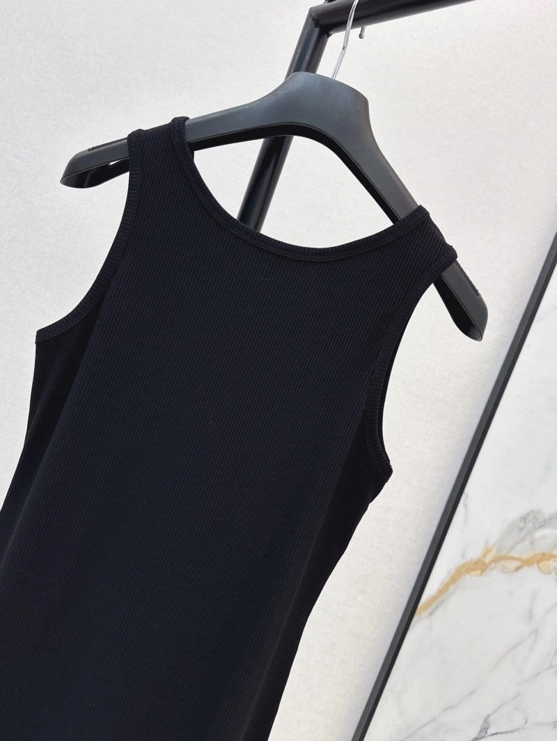 Low-cost Christian Dior Dress