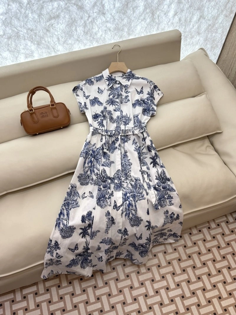 Low-cost Christian Dior Dress