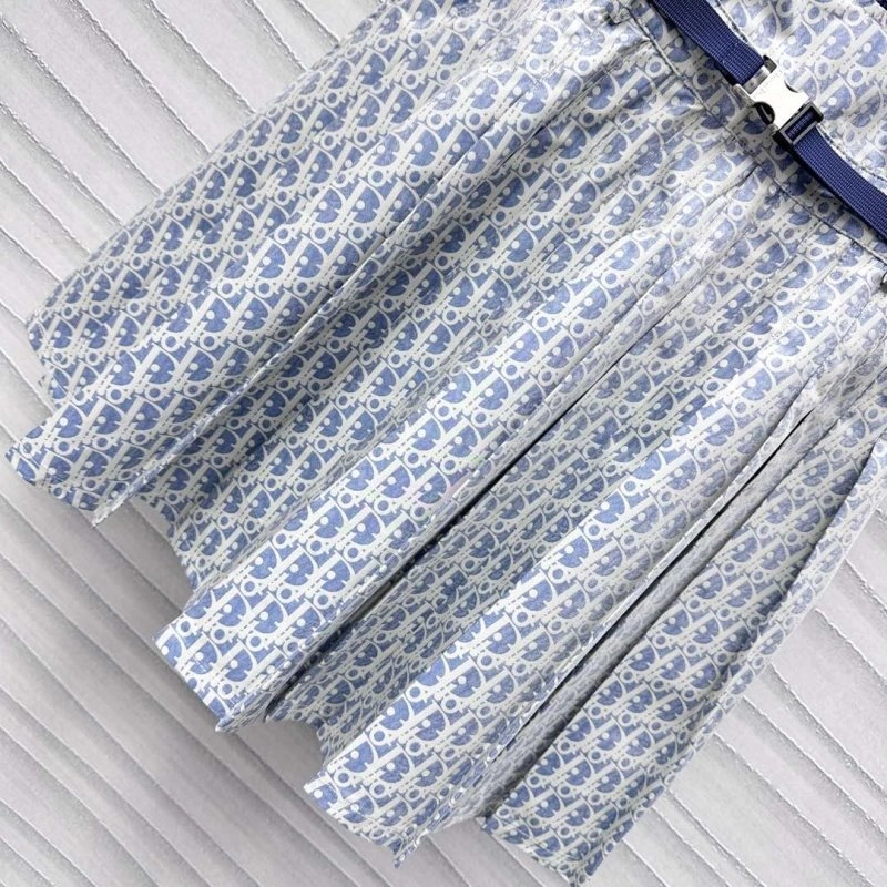 Low-cost Christian Dior Dress