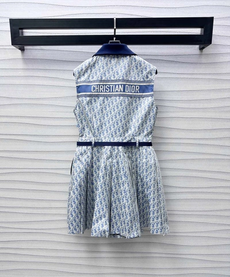Low-cost Christian Dior Dress