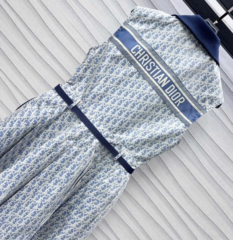 Low-cost Christian Dior Dress