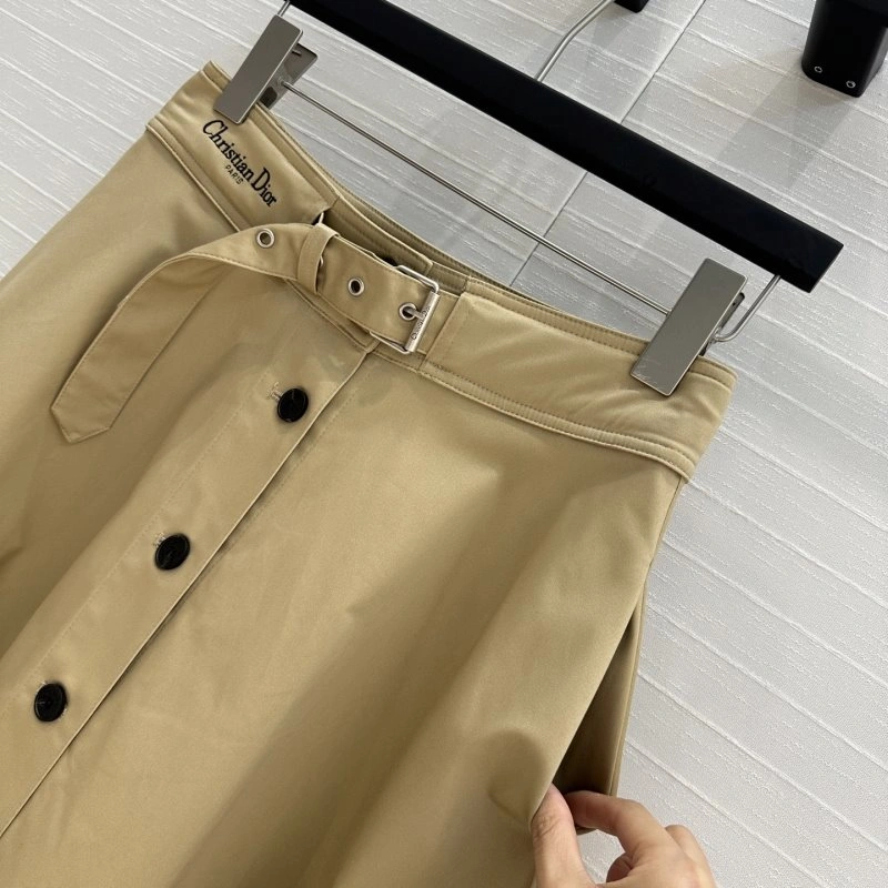 Low-cost Christian Dior Dress