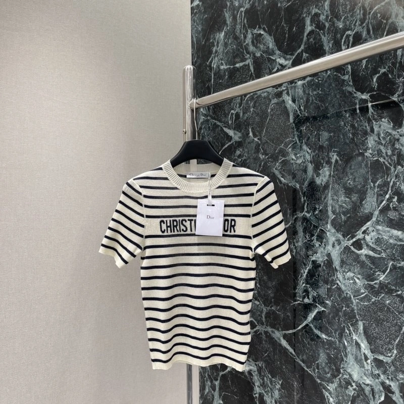Low-cost Christian Dior Dress