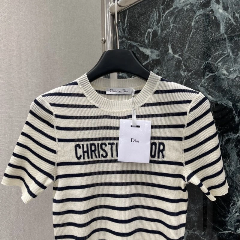 Low-cost Christian Dior Dress