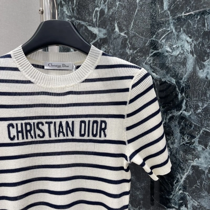 Low-cost Christian Dior Dress