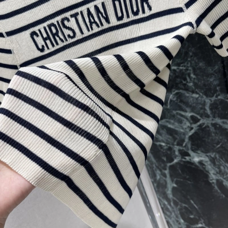 Low-cost Christian Dior Dress