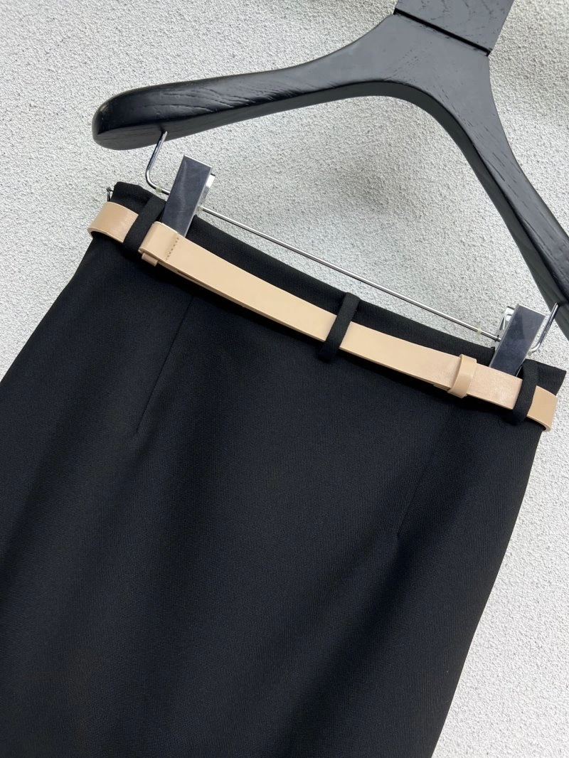 Low-cost Christian Dior Dress
