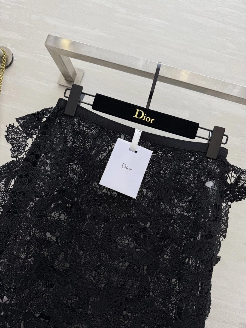 Low-cost Christian Dior Dress