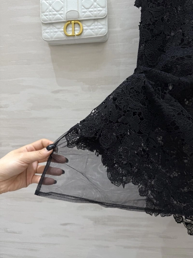 Low-cost Christian Dior Dress