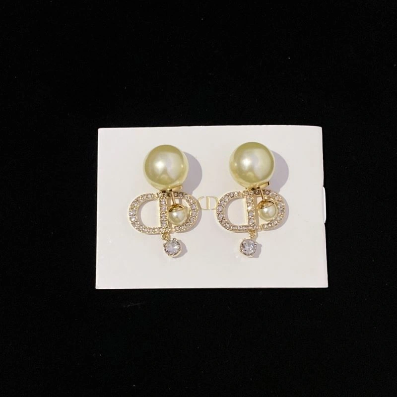 Cut-rate Christian Dior Earrings