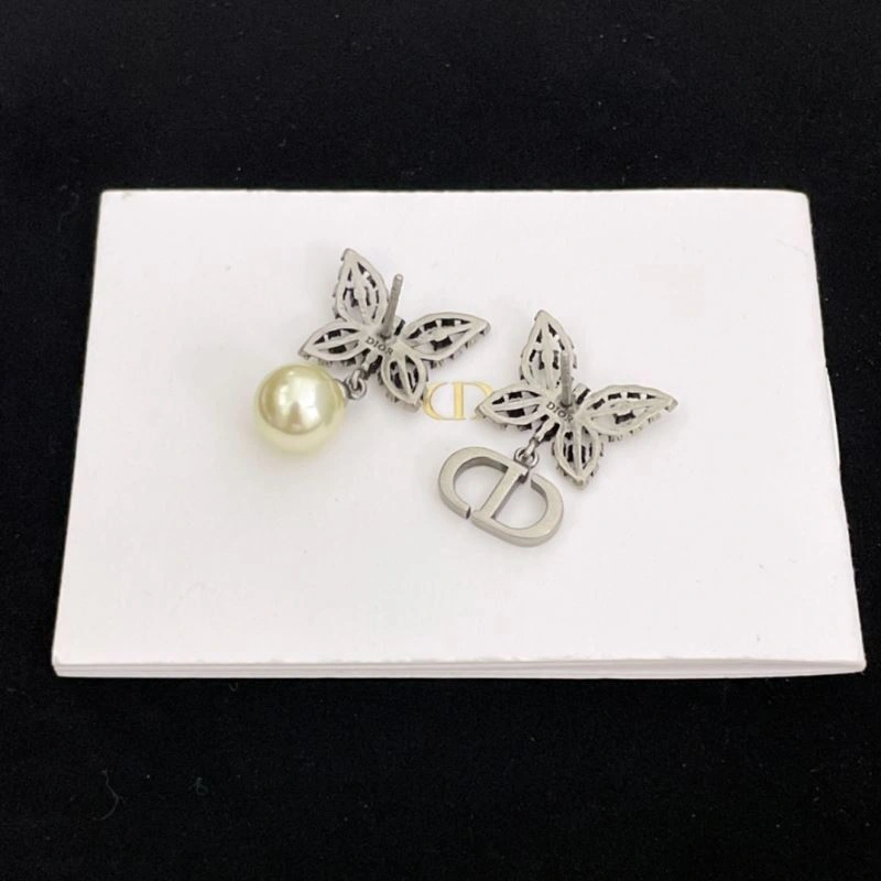 Top match Christian Dior Earrings
