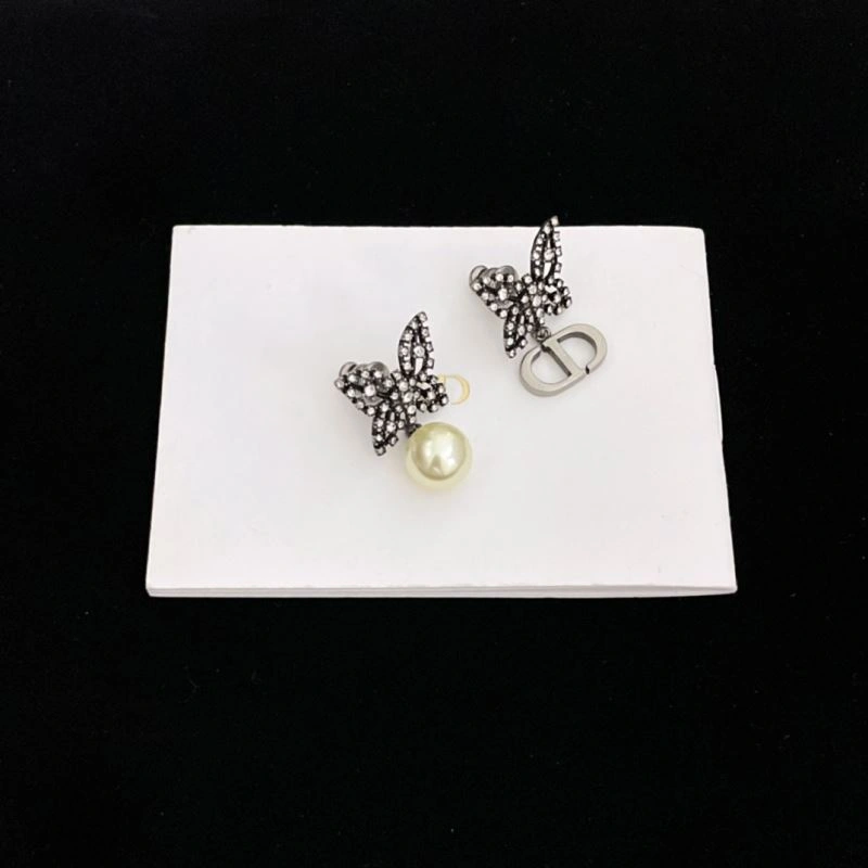 Top match Christian Dior Earrings