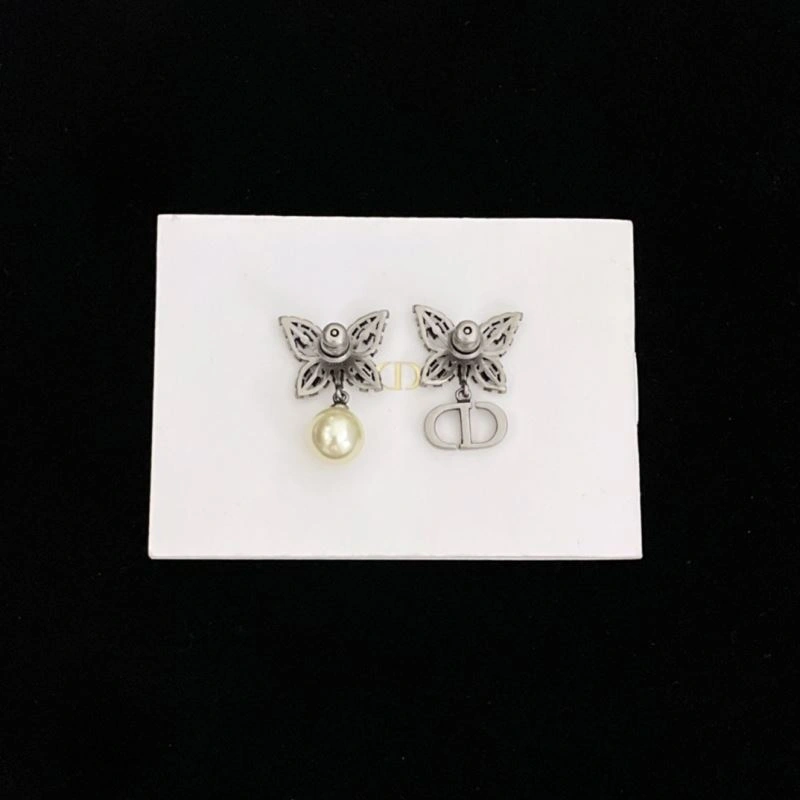 Top match Christian Dior Earrings