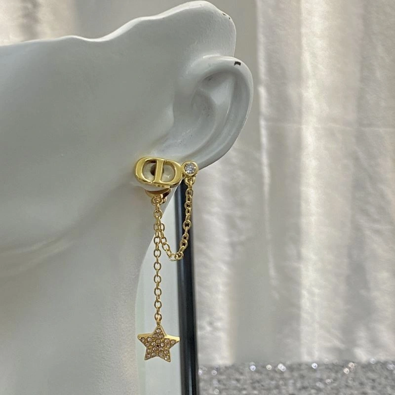 Low-cost Christian Dior Earrings