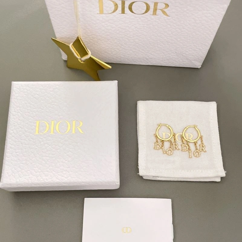 Indistinguishable Christian Dior Earrings