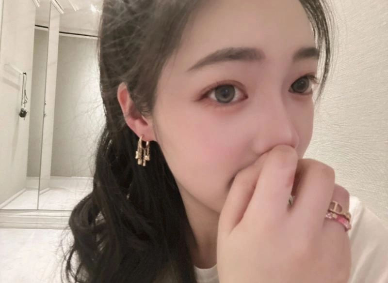 Indistinguishable Christian Dior Earrings