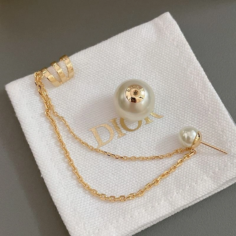 Inexpensive Christian Dior Earrings