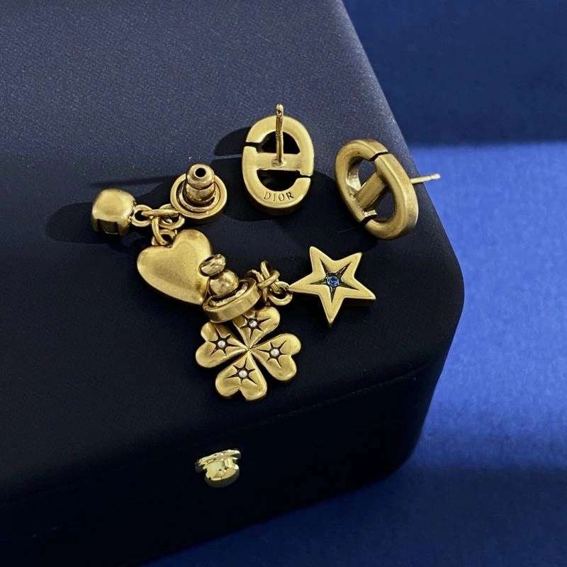 Legit Christian Dior Earrings