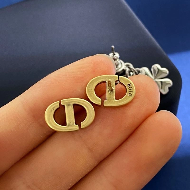Legit Christian Dior Earrings